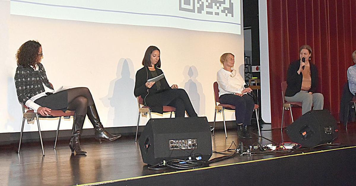 Informative Kultur-Gesprächsrunde mit Ministerin Angela Dorn