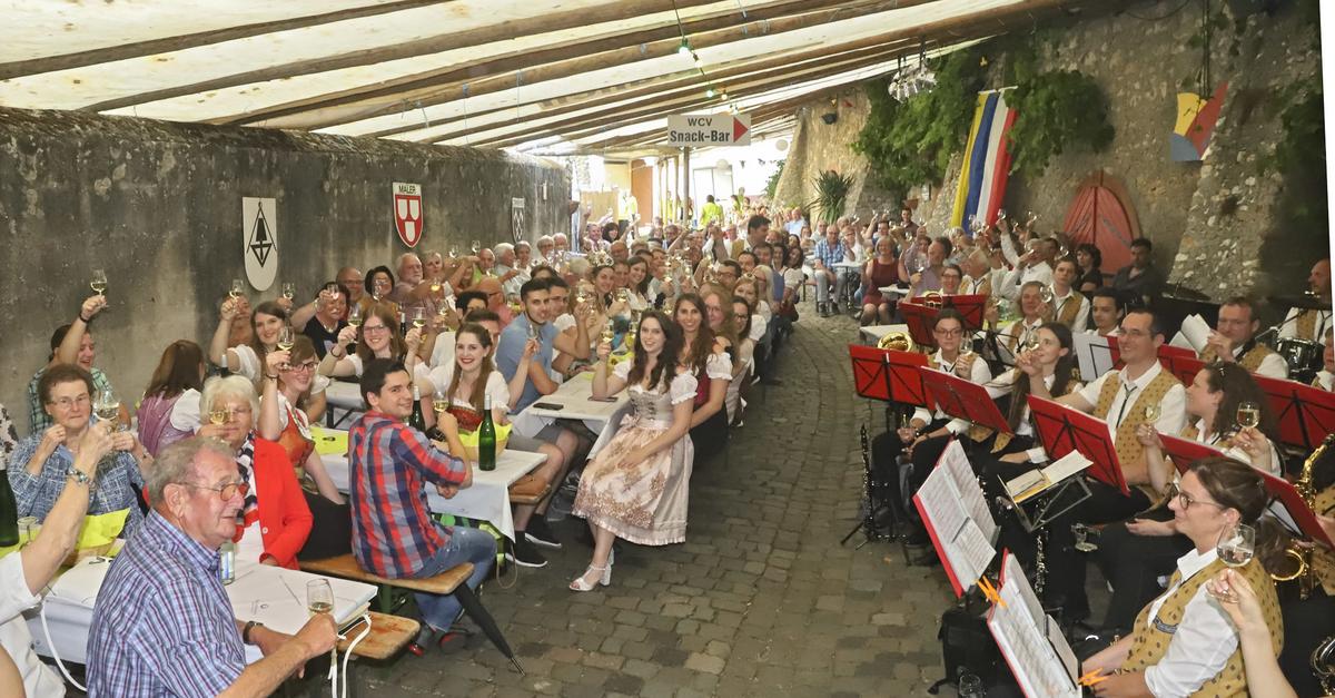 Weinprobe bei Westhofener Traubenblütenfest mit Besonderheit