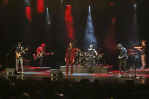 David Bowie-Coverband „Heroes“ im Wormser
