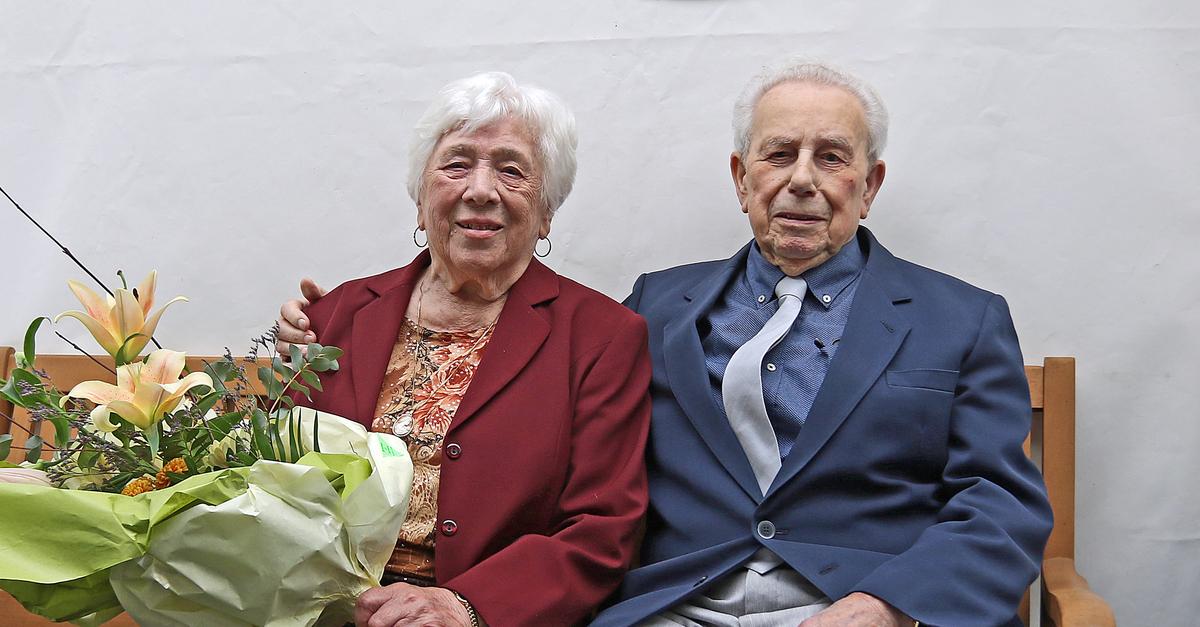 75 Jahre Ehe: Wormser Paar feiert Kronjuwelen-Hochzeit
