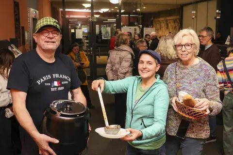 Suppenaktion in Worms bringt Austausch und guten Zweck zusammen