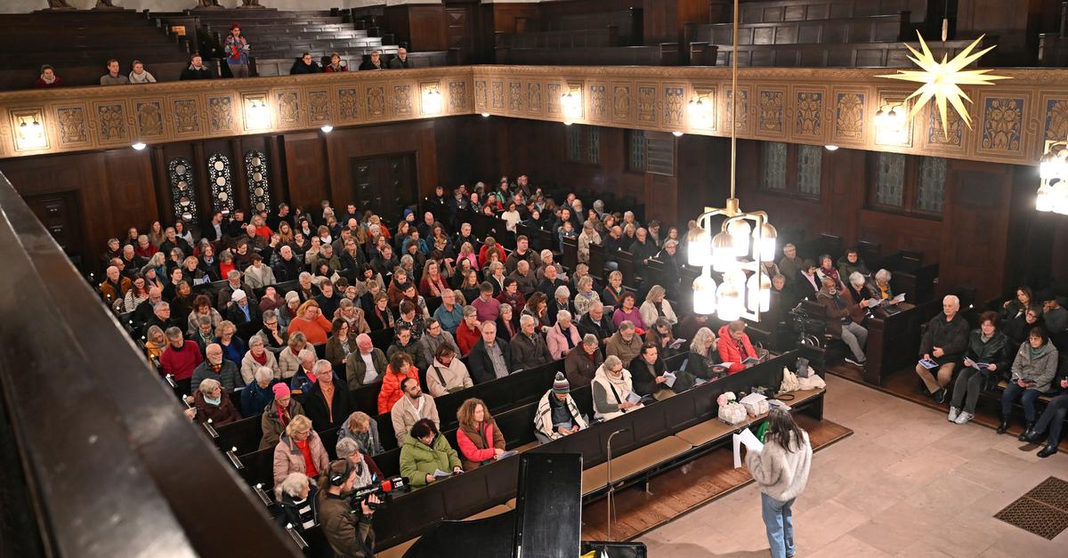 Traditionelles Carol Singing: Englische Weihnachtslieder in Wormser ...