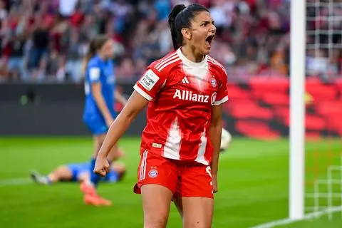 Bayern-Frauen im Schneetreiben mit Sieg gegen RB Leipzig